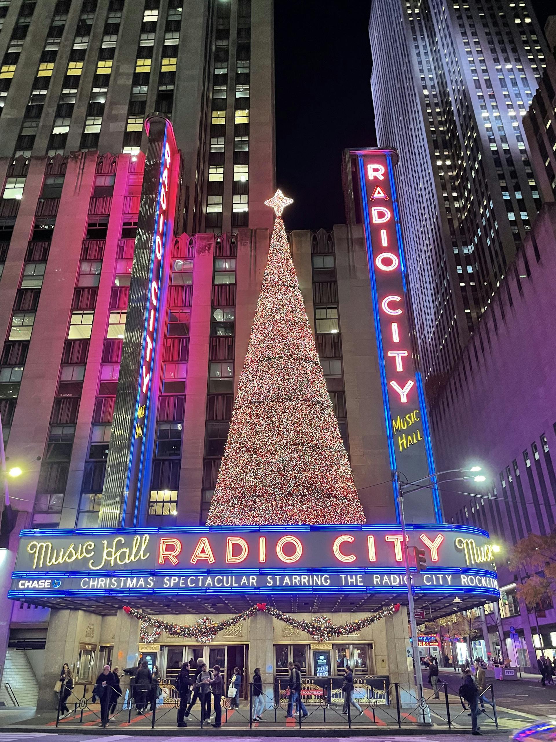 NYC Christmas Bucket List: 23 Unique Ways to Celebrate - Blogging Her ...